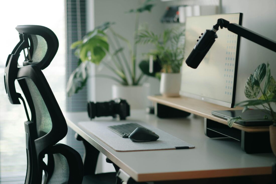 Returning to the Office? Upgrade Your Desk Setup for Better Productivity - BodyBilt